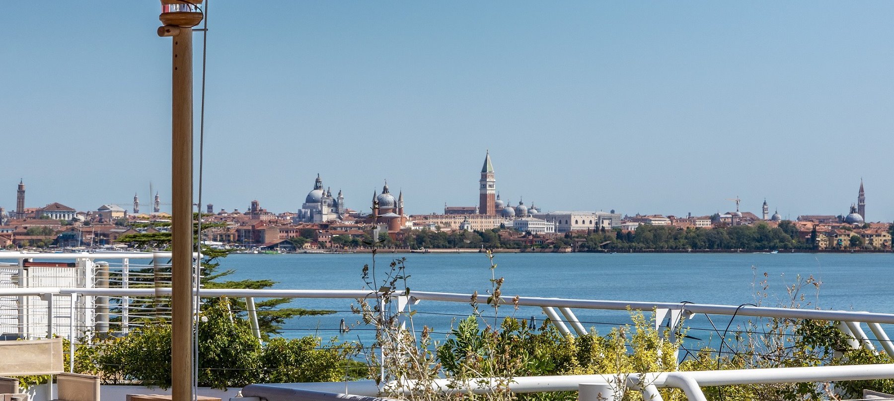 Home | Sagra Rooftop Restaurant Venezia