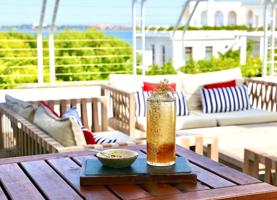 Home [www.sagrarooftoprestaurant.com]