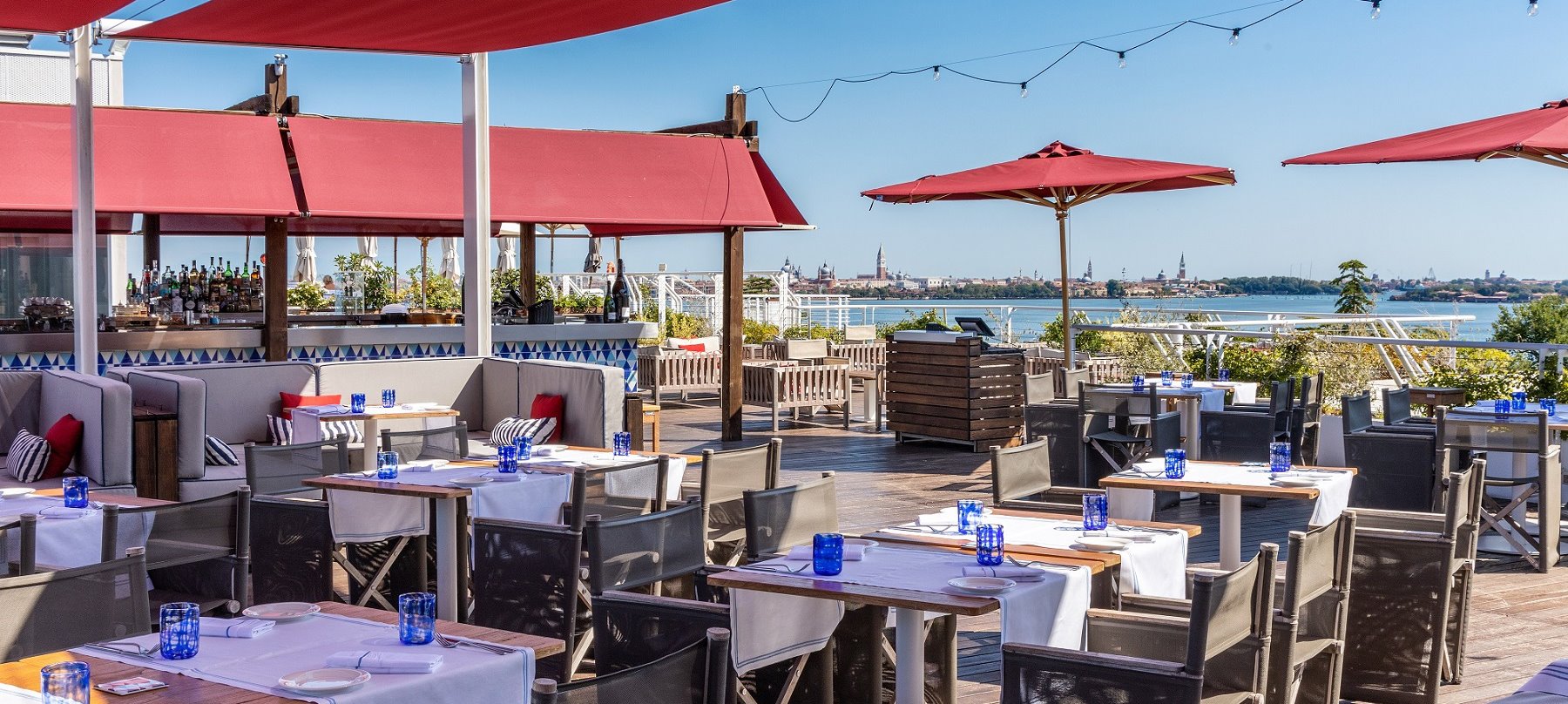 Home [www.sagrarooftoprestaurant.com]